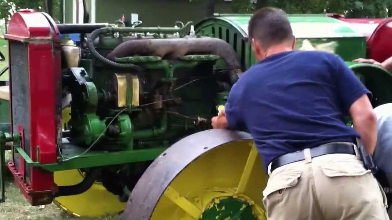 John Deere All Wheel Drive Dain Tractor - Green Magazine