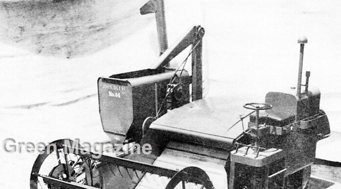 A Brief History of Deere's Self Propelled Combines - Green Magazine