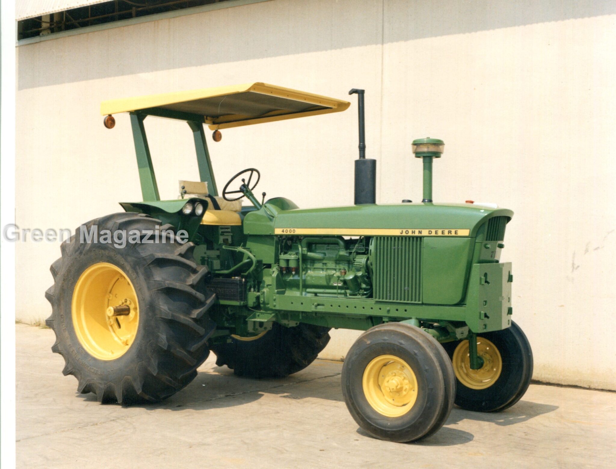 Deere 4000 Prototype - Green Magazine